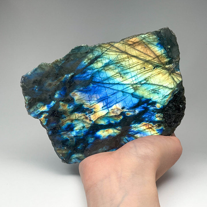 Labradorite – Rocks and Gems Canada