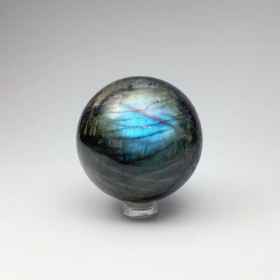 Labradorite – Rocks and Gems Canada