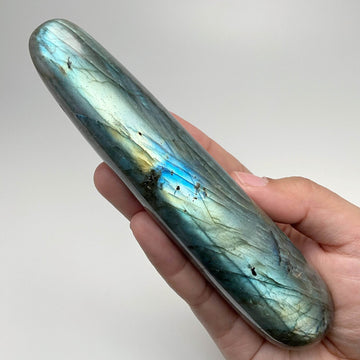 Labradorite – Rocks and Gems Canada